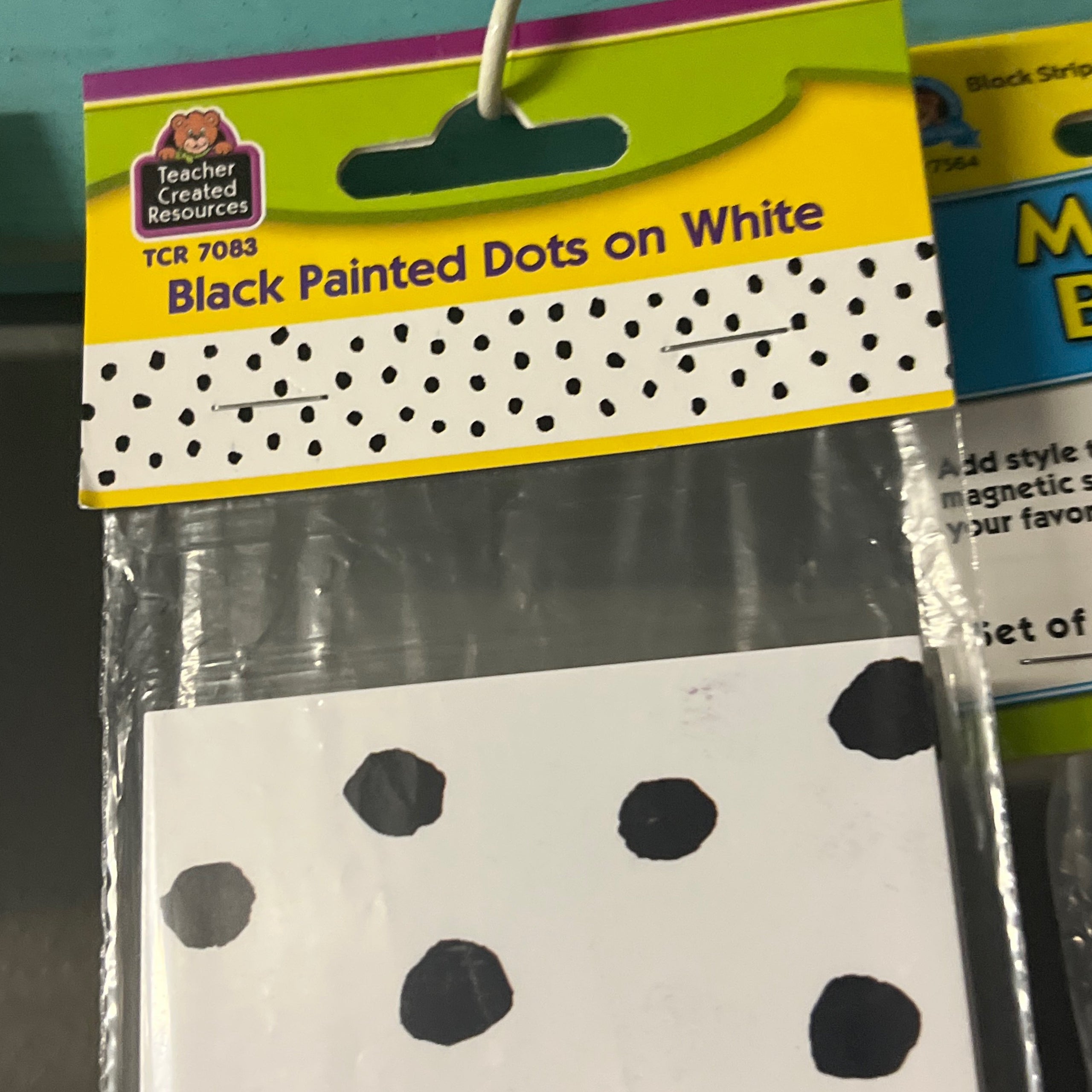 Black Painted dots on White Straight Border (7083) | Old School Black Painted dots on White Straight Border (7083) | Old School